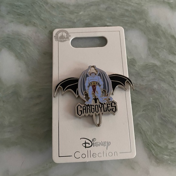 Disney | Other | Disney Parks Gargoyles Goliath 3d Trading Pin Bnwt ...